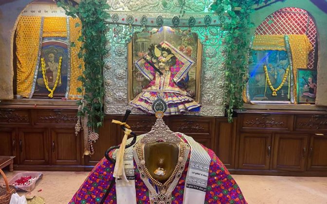 Mystery of Nidhivan Vrindavan, Nidhivan Story in Hindi, Timing, Images ...