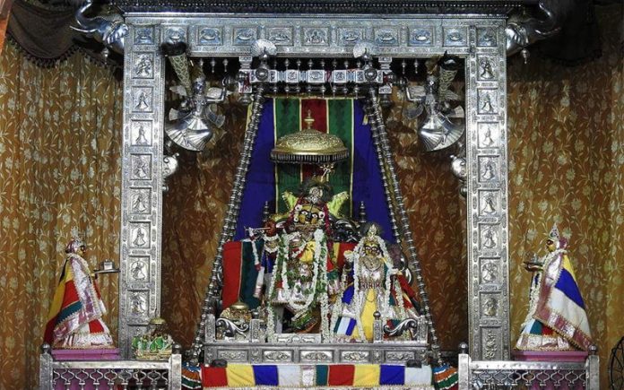 Shri Govind Devji Temple, Govind Devji Temple Jaipur, Temple Vrindavan ...