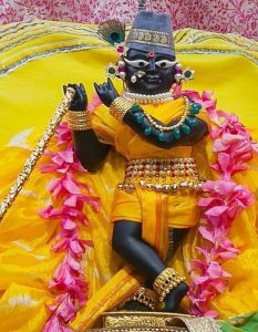 Shri Radha Raman Temple Vrindavan, Story, Timing, Photos, Location ...