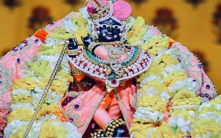 Shri Radha Raman Temple Vrindavan, Story, Timing, Photos, Location ...