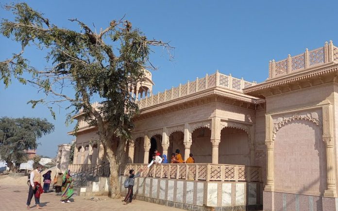Shri Nath Ji Temple, Poonchari Ka Lauta, Govardhan | Shri Mathura Ji